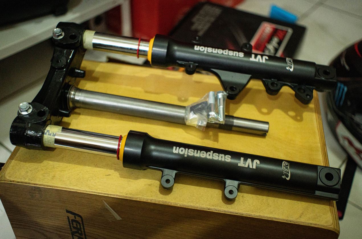 JVT Front Suspension with T-post Silver 33mm (Aerox155)